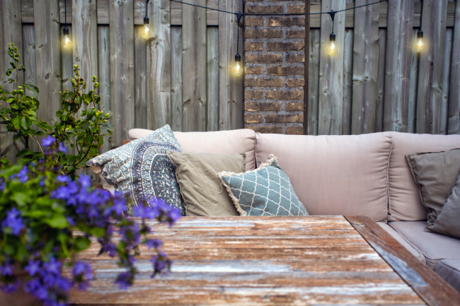 Spring Outdoor Lights – Best Tips to Liven Up Your Outdoors