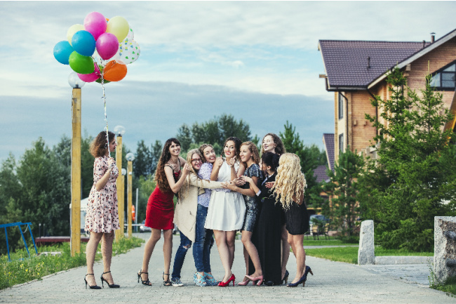 How to Throw the Ultimate Bachelorette Party