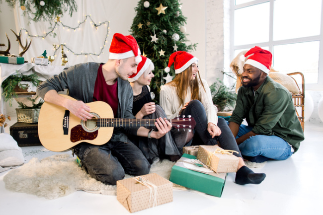 How to Get into the Christmas Spirit