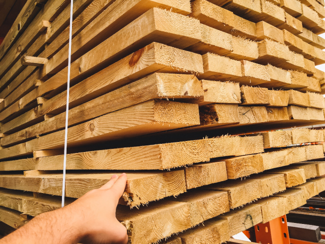 Lumber Delivery: The Game-Changer for DIYers and Contractors