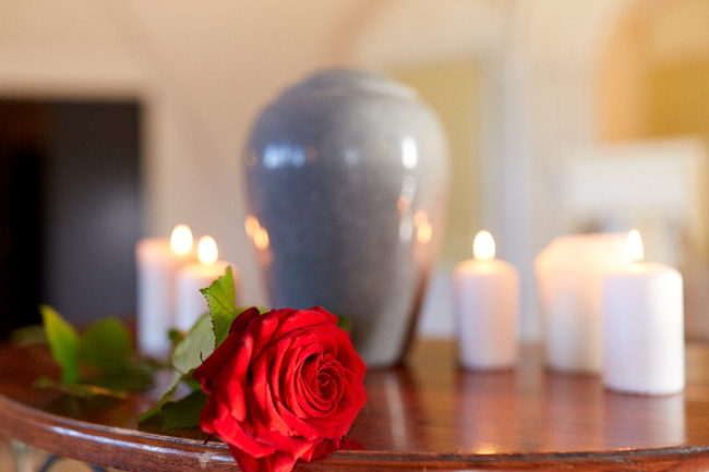 Modern Cremation Urn Designs—Trends Families Are Choosing Today