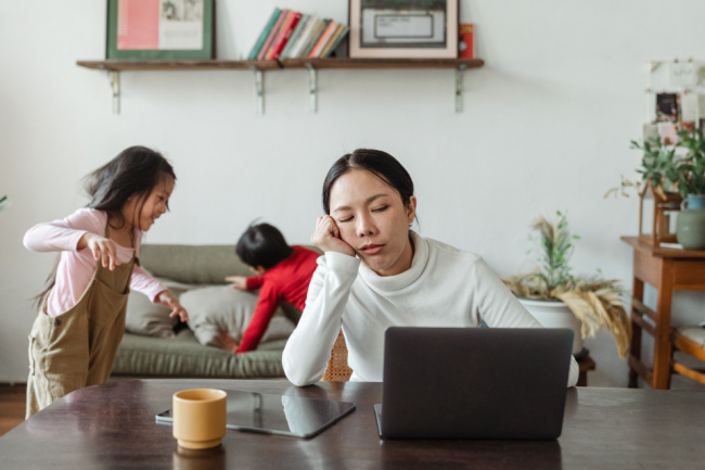 How to Balance Kids, Career, and Aging Parents Without Burning Out